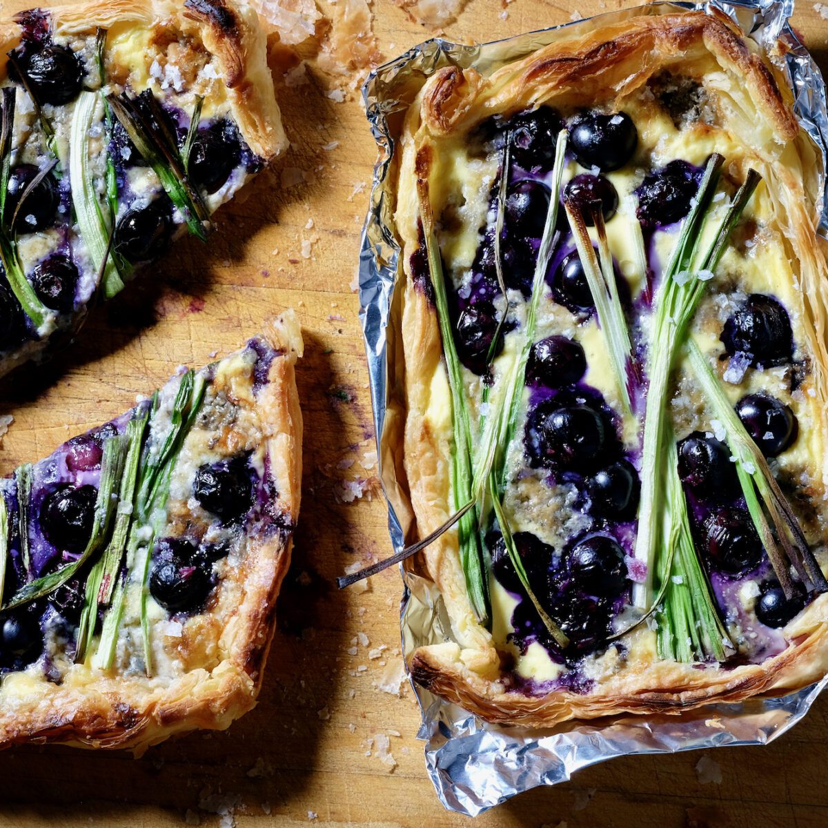 Blueberry and Blue Cheese Tarts - delectabilia