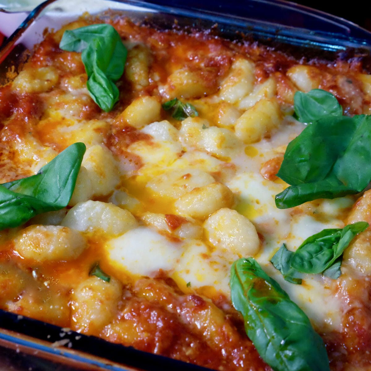 Gnocchi with pomodoro sauce and fresh mozzarella - delectabilia