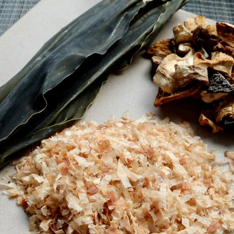 How to make dashi stock - delectabilia